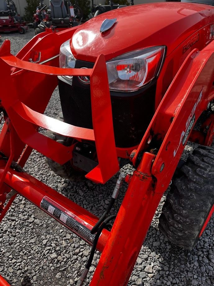 2018 KUBOTA B2650 TRACTOR / LOADER/BACKHOE -LOW HOURS