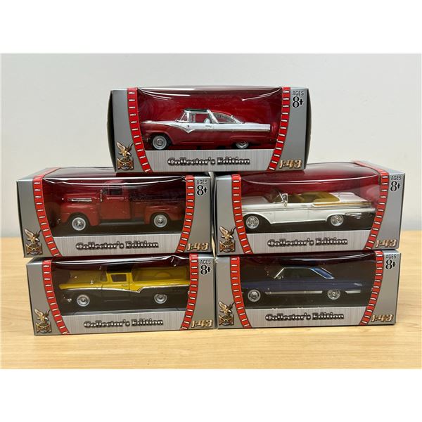5 Road Signature Collection Die-Cast Cars / Trucks as pictured 1:43 scale