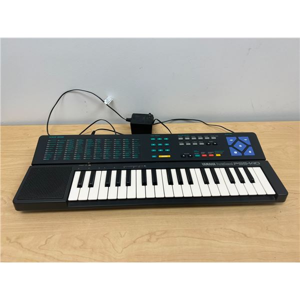 Yamaha Portasound PSS-140 Keyboard with Adaptor - Works (approx: 22x8")