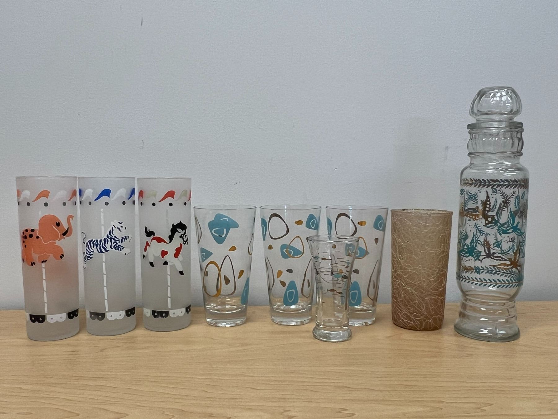 Mixed Lot of Vintage / Mid Century Glassware Barware as pictured