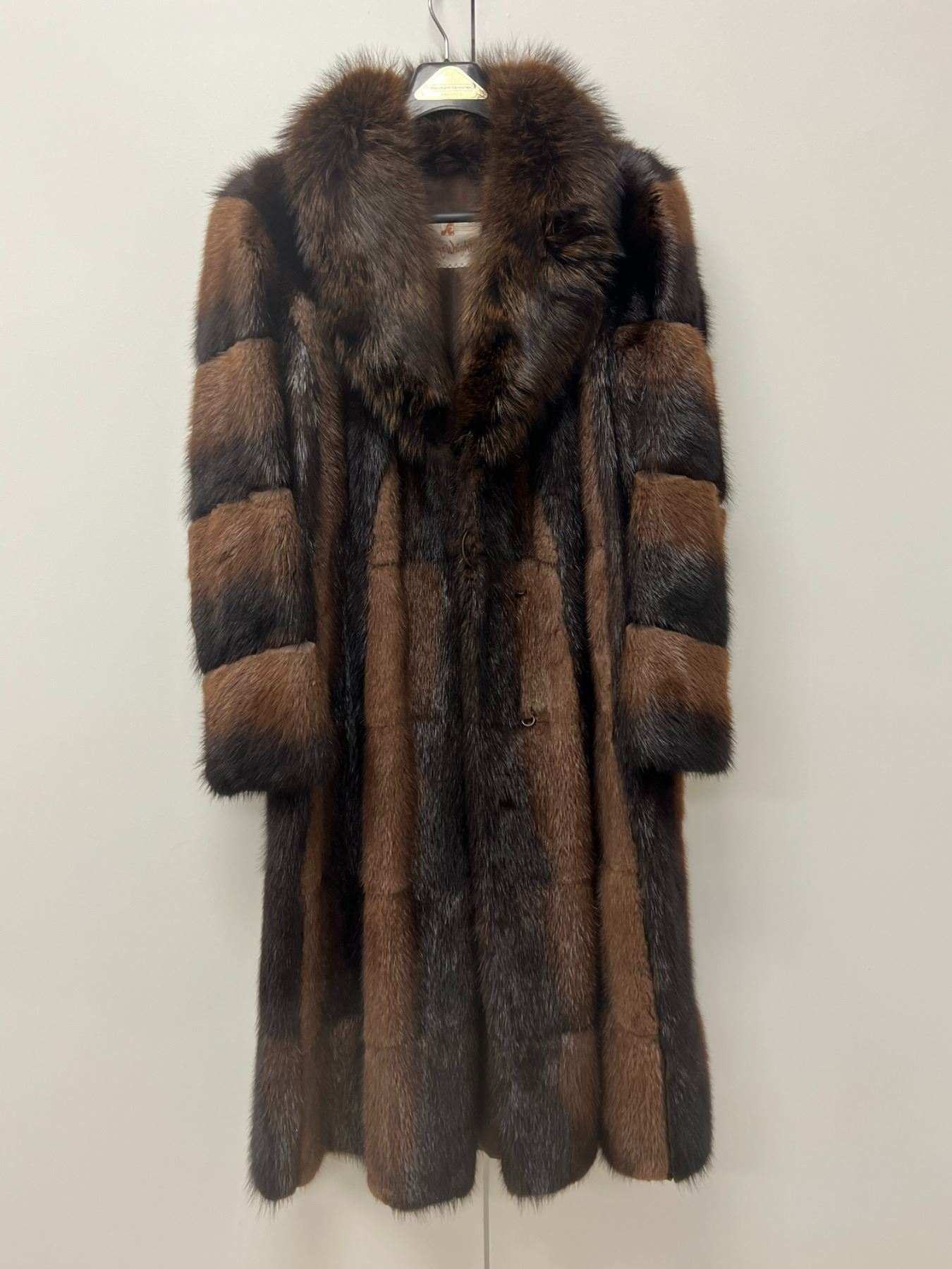Steen & Wright Furriers Fur Coat excellent overall