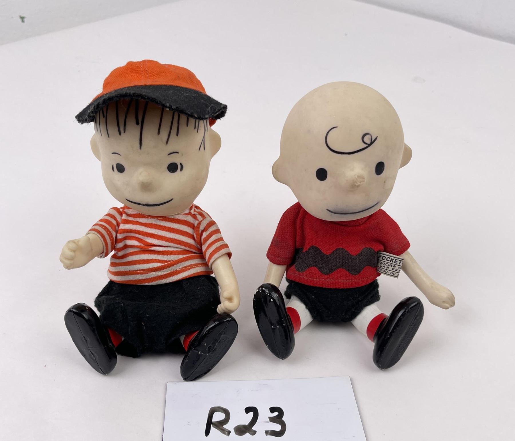 Boucher Peanuts Charlie Brown Pocket Dolls