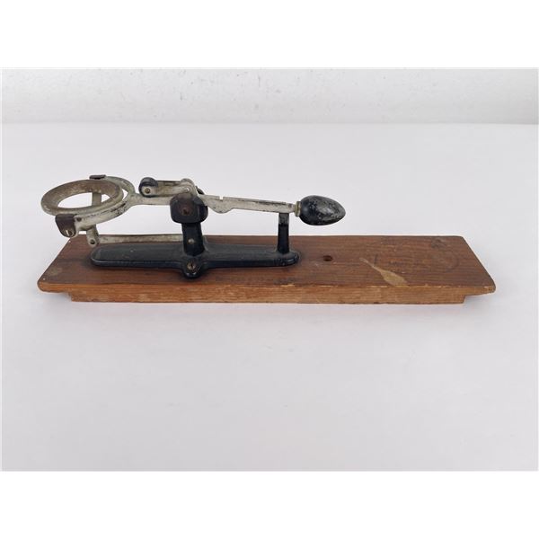 Antique Reliable Egg Scale