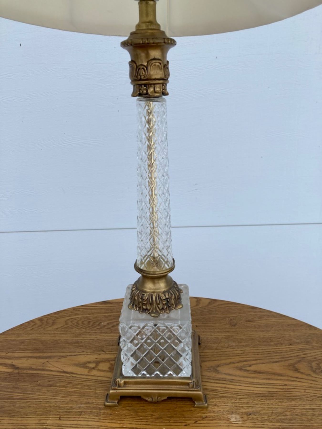 ANTIQUE OAK PARLOR TABLE AND TABLE LAMP - Cornerbids