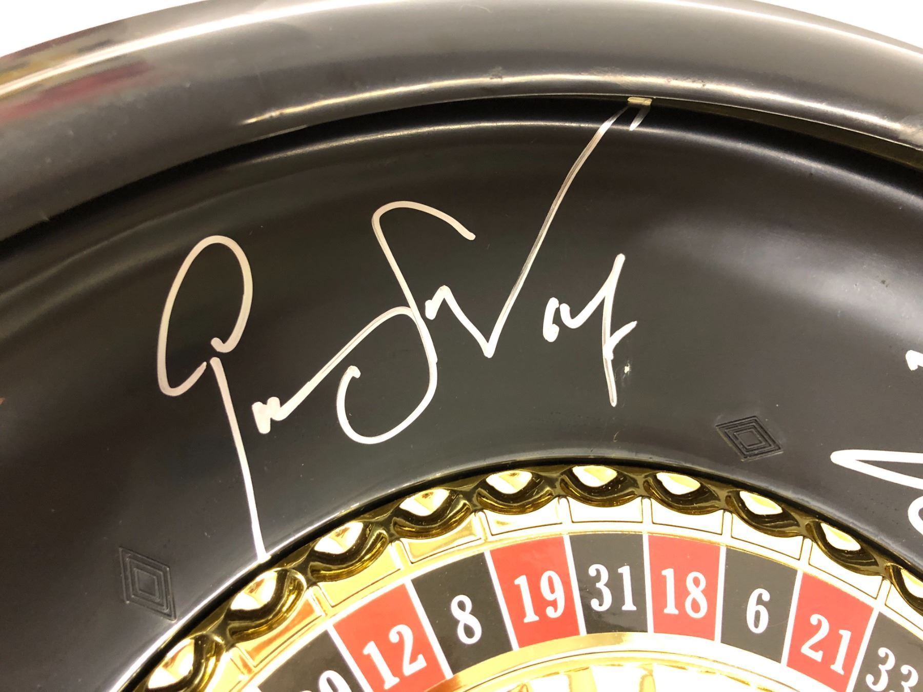 007 James Bond Signd Roulette wheel