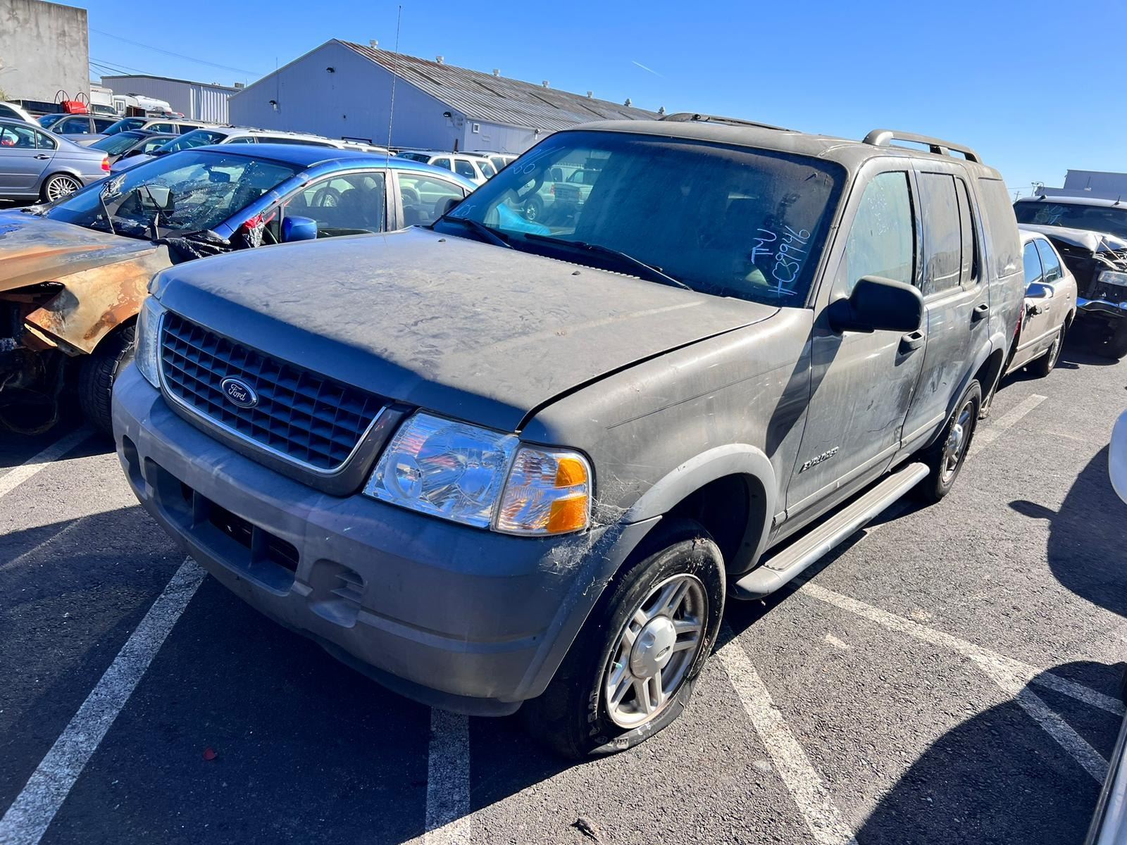 2002 Ford Explorer XLS