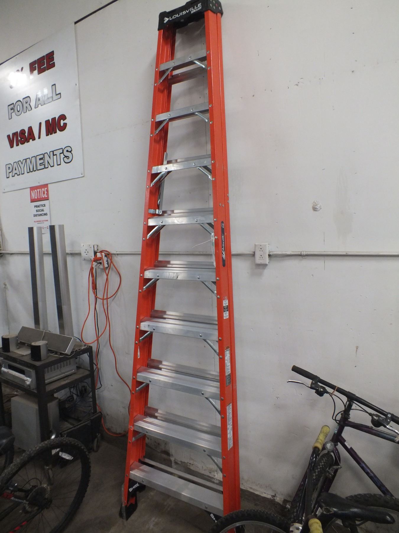 Louisville 10ft Ladder