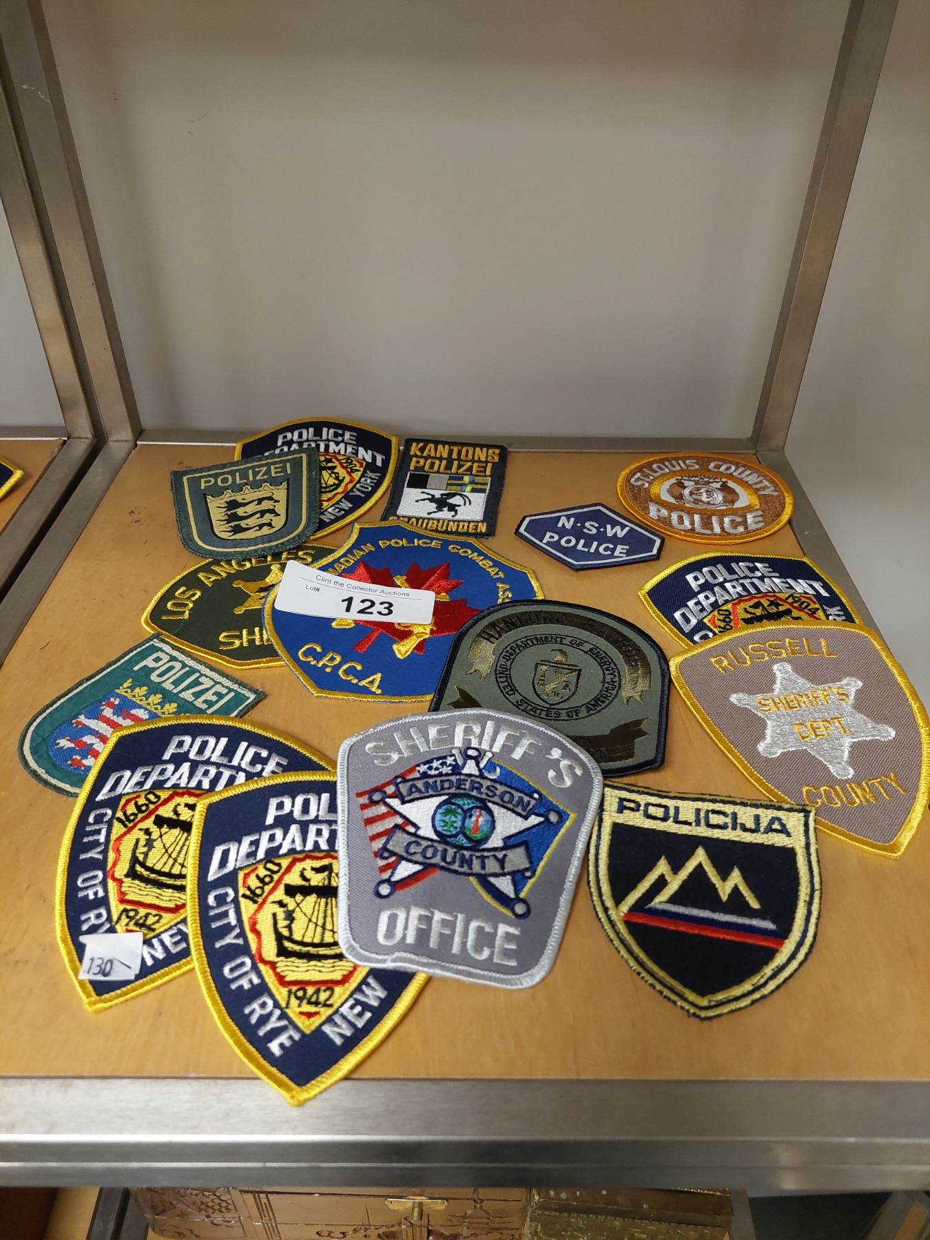 COLLECTION VINTAGE POLICE PATCHES