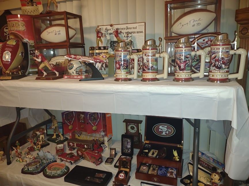 OVERVIEW :HIGH-END SF 49 ERS LICENSED SPORTS COLLECTION (MOSTLY NEW)