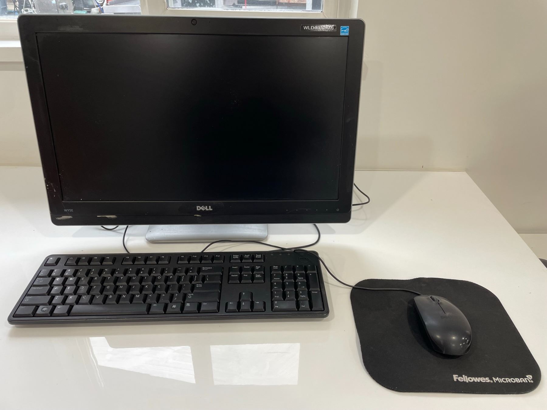 Dell WYSE - All-in-one Computer with Peripherals - Model: WIIB-5040