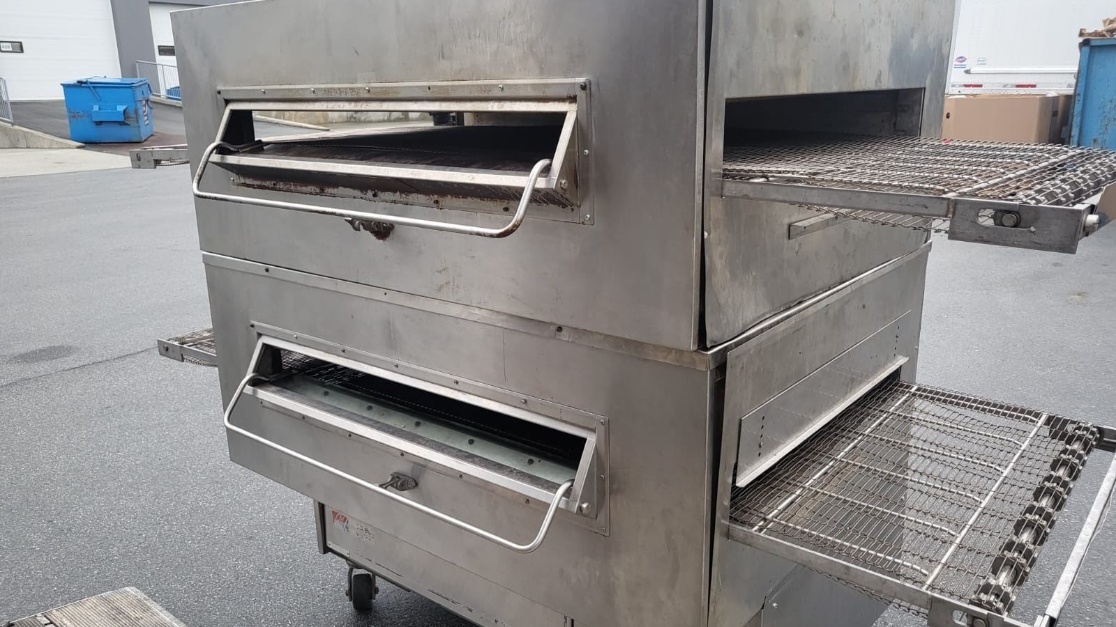 Middleby Marshall - Doublestack Natural Gas Pizza Oven With Conveyor ...