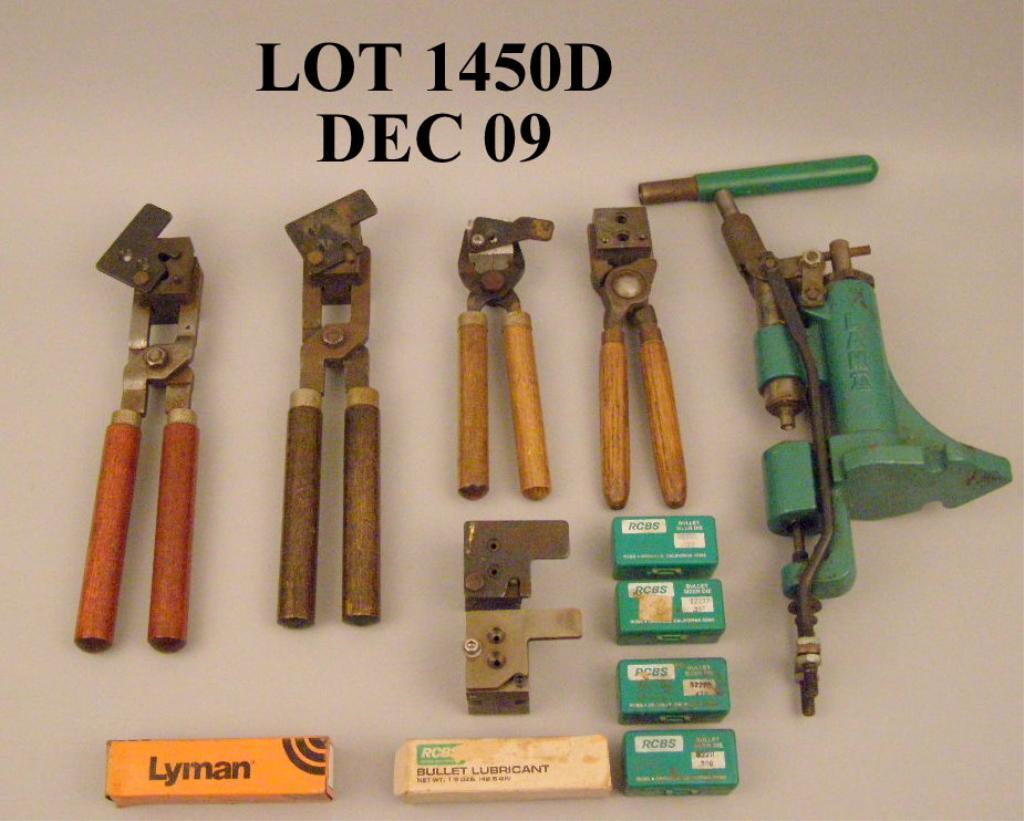 Lot of reloading equipment for molding bullets, by Ideal, Lyman and ...