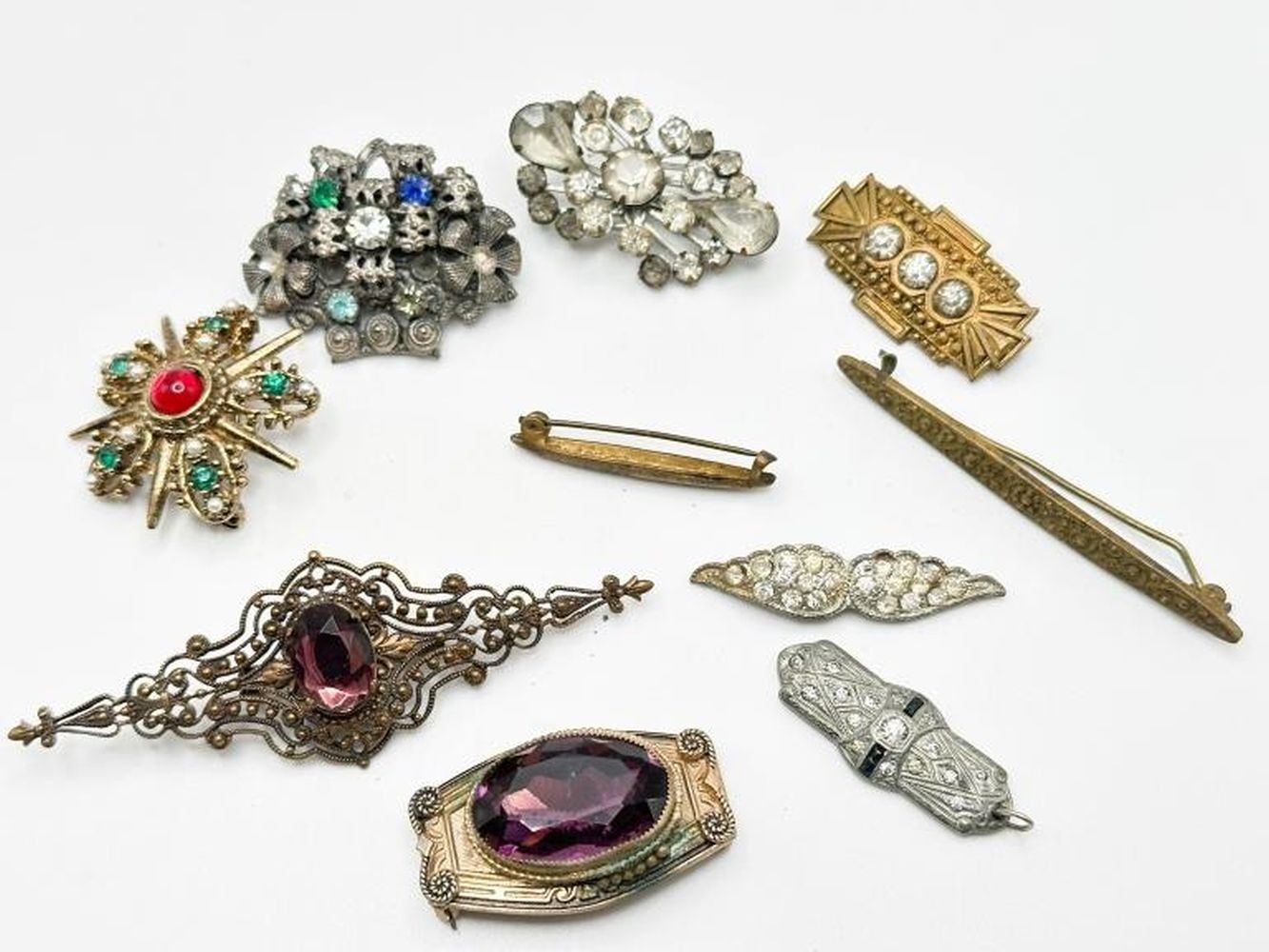 ANTIQUE? BROOCHES