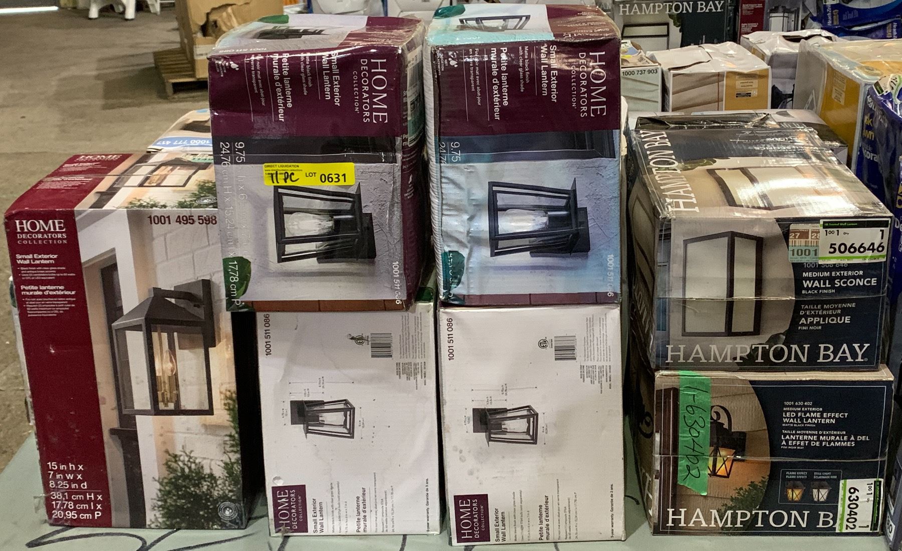 11 ast. outdoor light fixtures, box damage claim