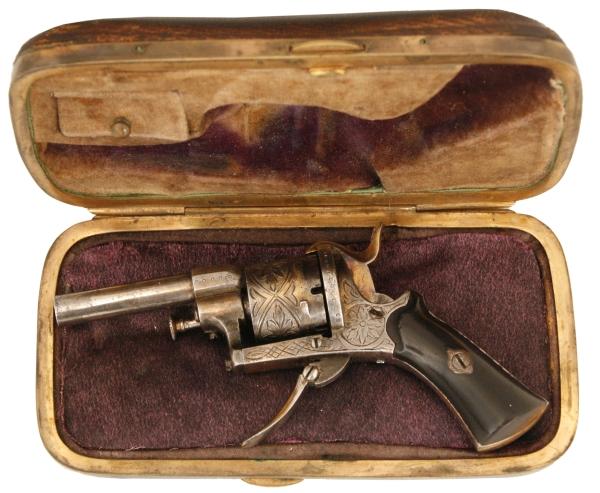 LEATHER CASE HIDING GAMBLERS PISTOL