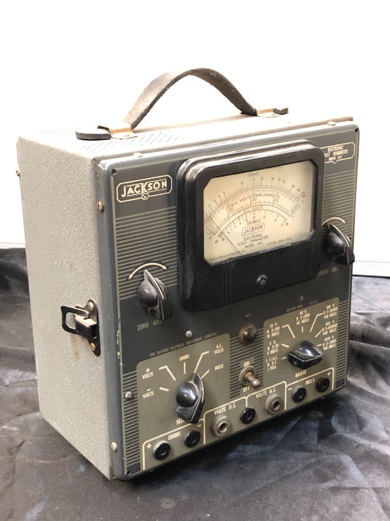 Vintage Jackson electronic volt ohmmeter model 645