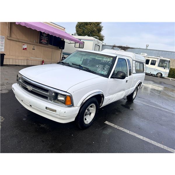 1997 Chevrolet S-10 LS