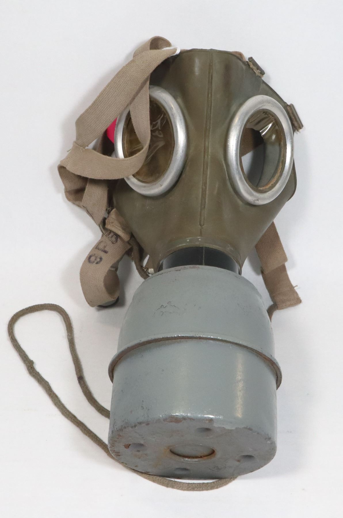 #137 COLD WAR GAS MASK EUROPEAN W/ FILTER WORN