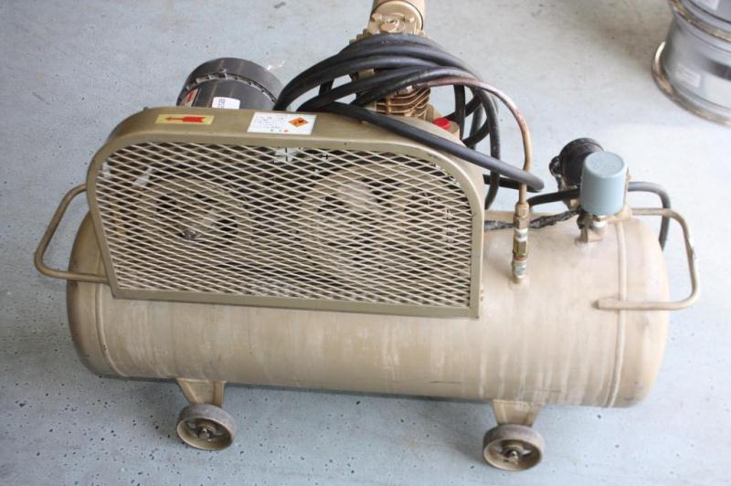 TOSHIBA TOSCON Air Compressor