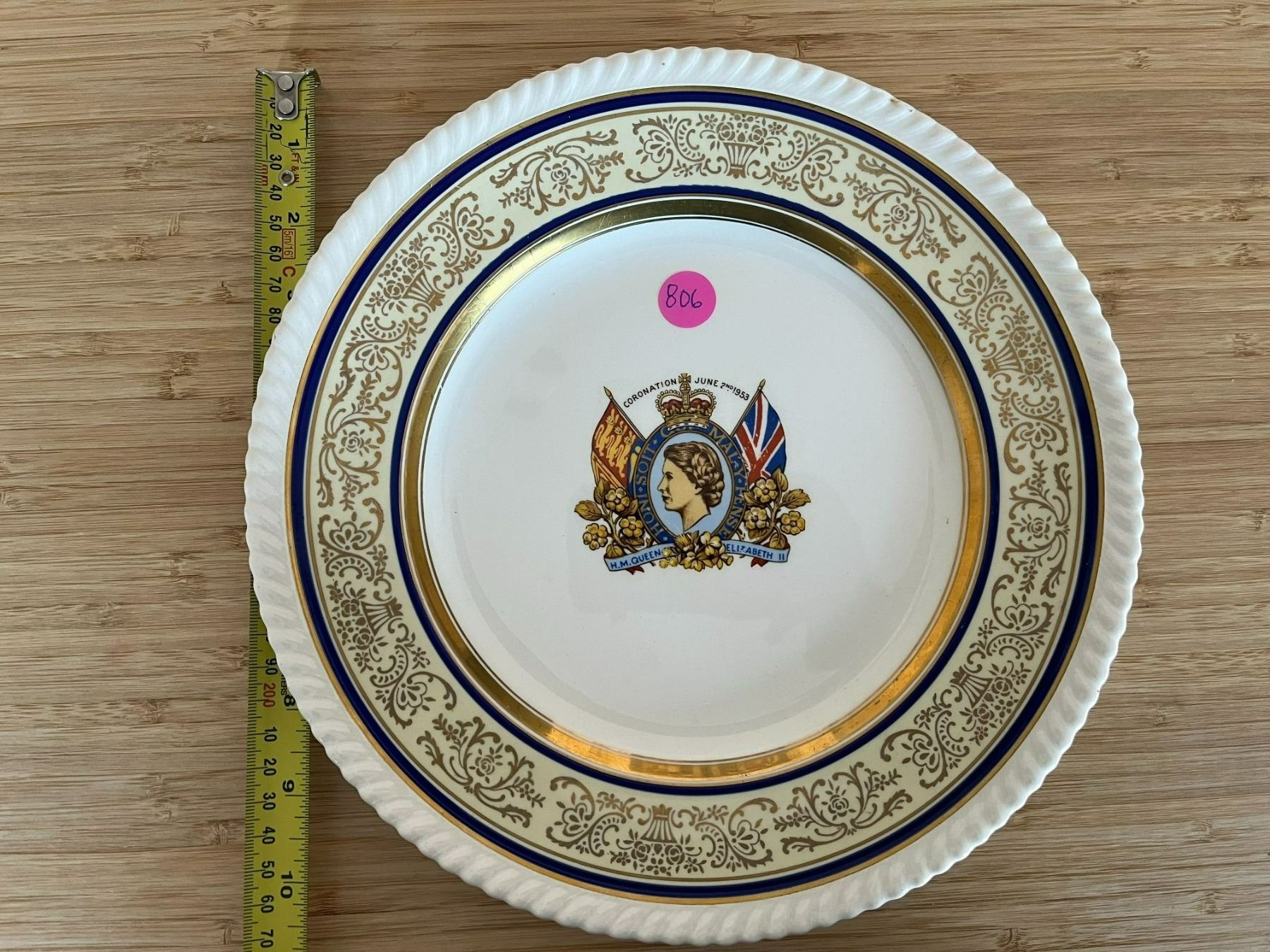 Royalty Large Queen Elizabeth Coronation plate - Schmalz Auctions
