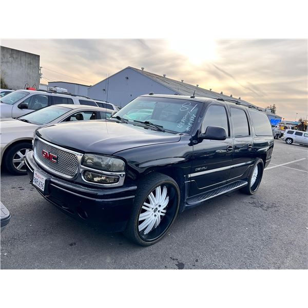 2004 GMC Yukon XL Denali