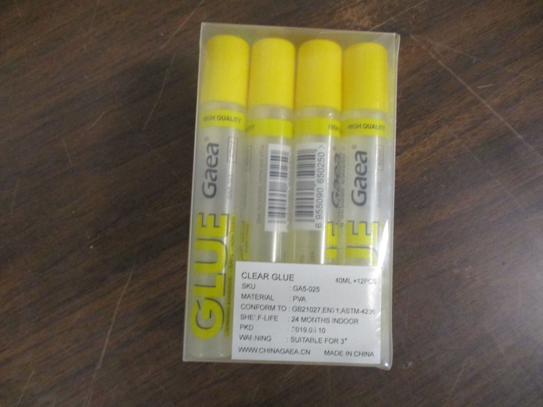 NEW (STORE CLOSE-OUT): PACKAGE OF 12 GLUE STICKS