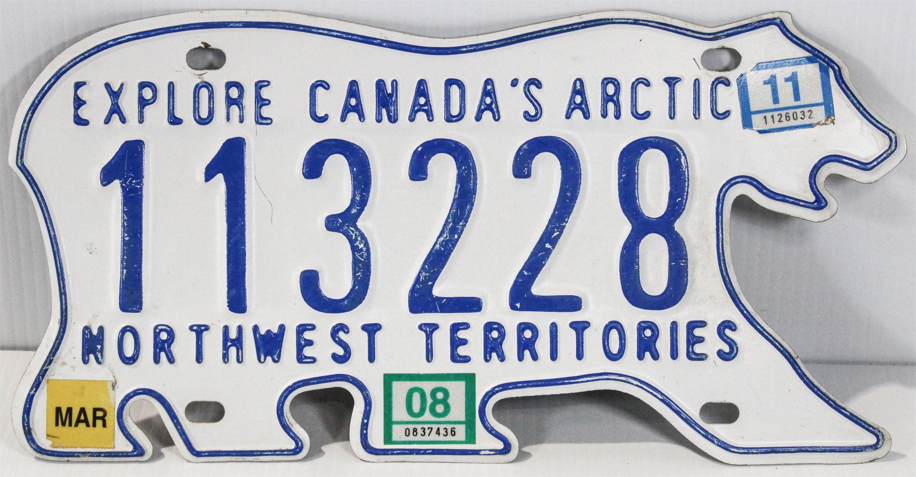NORTHWEST TERRITORIES POLAR BEAR LICENSE PLATE