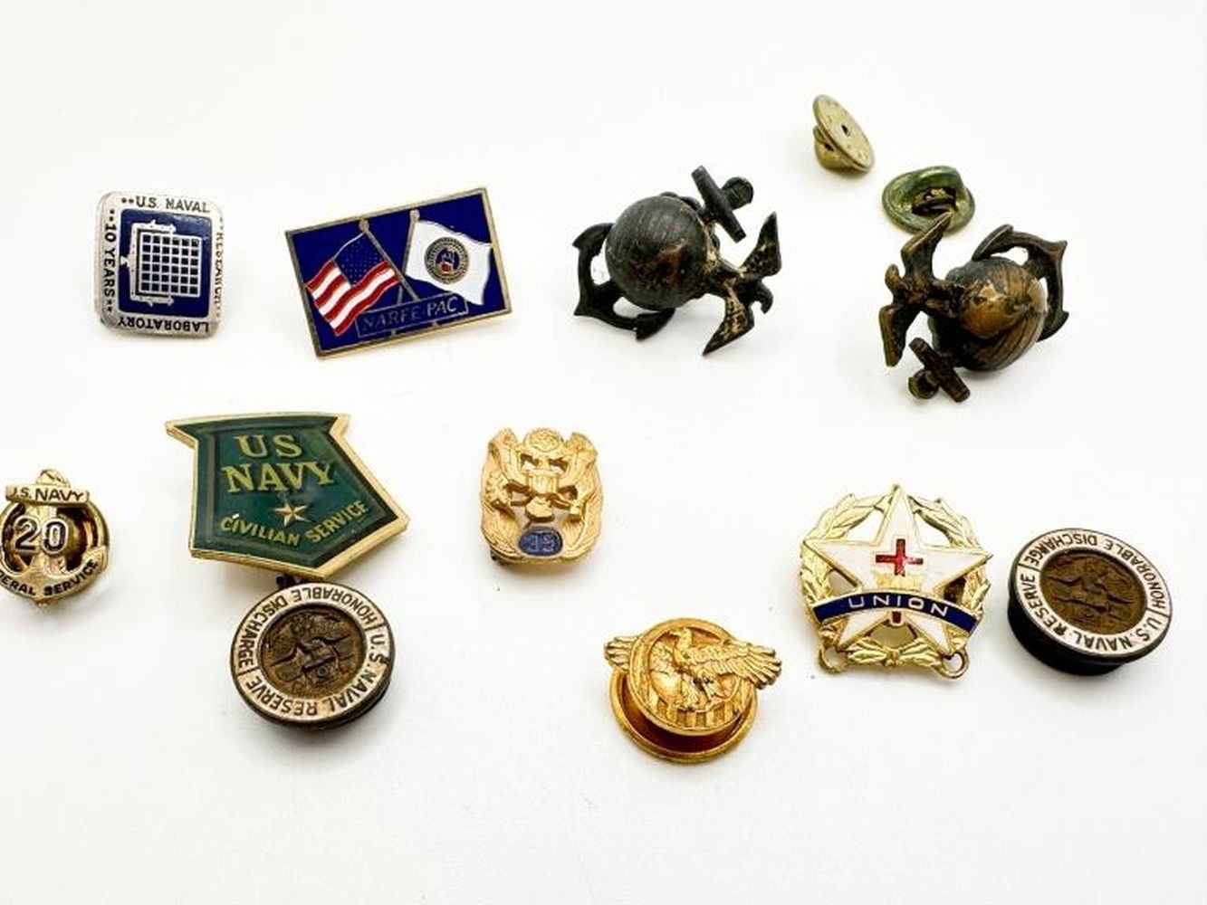 US NAVY ASSORTED PINS
