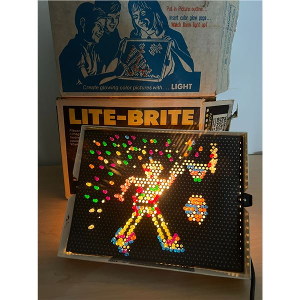 2 Vintage Lite-Brite Lots of Pegs and sheets - both working (see photos ...