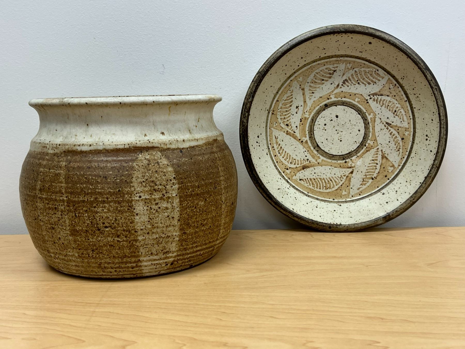 2 Ceramic Art Pieces - Planter Pot & Hangable Plate (Pot about 8"W 7"T ...