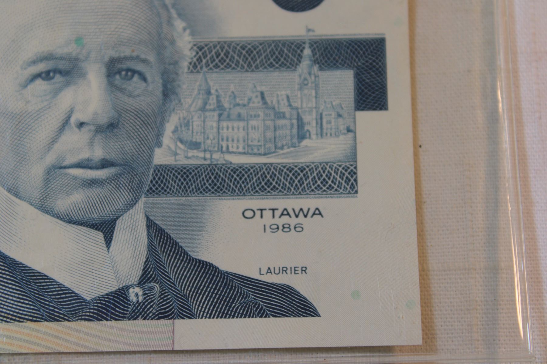 1986 5 Dollar Canadian Bill Bodnarus Auctioneering 1986-5-dollar-canadian-bill-bodnarus-auctioneering