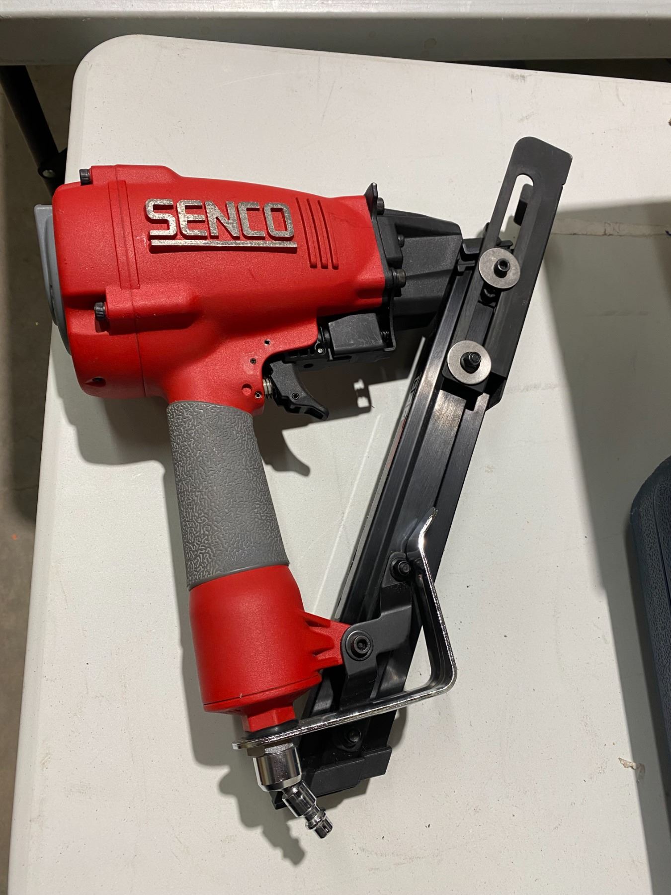 Senco screw gun