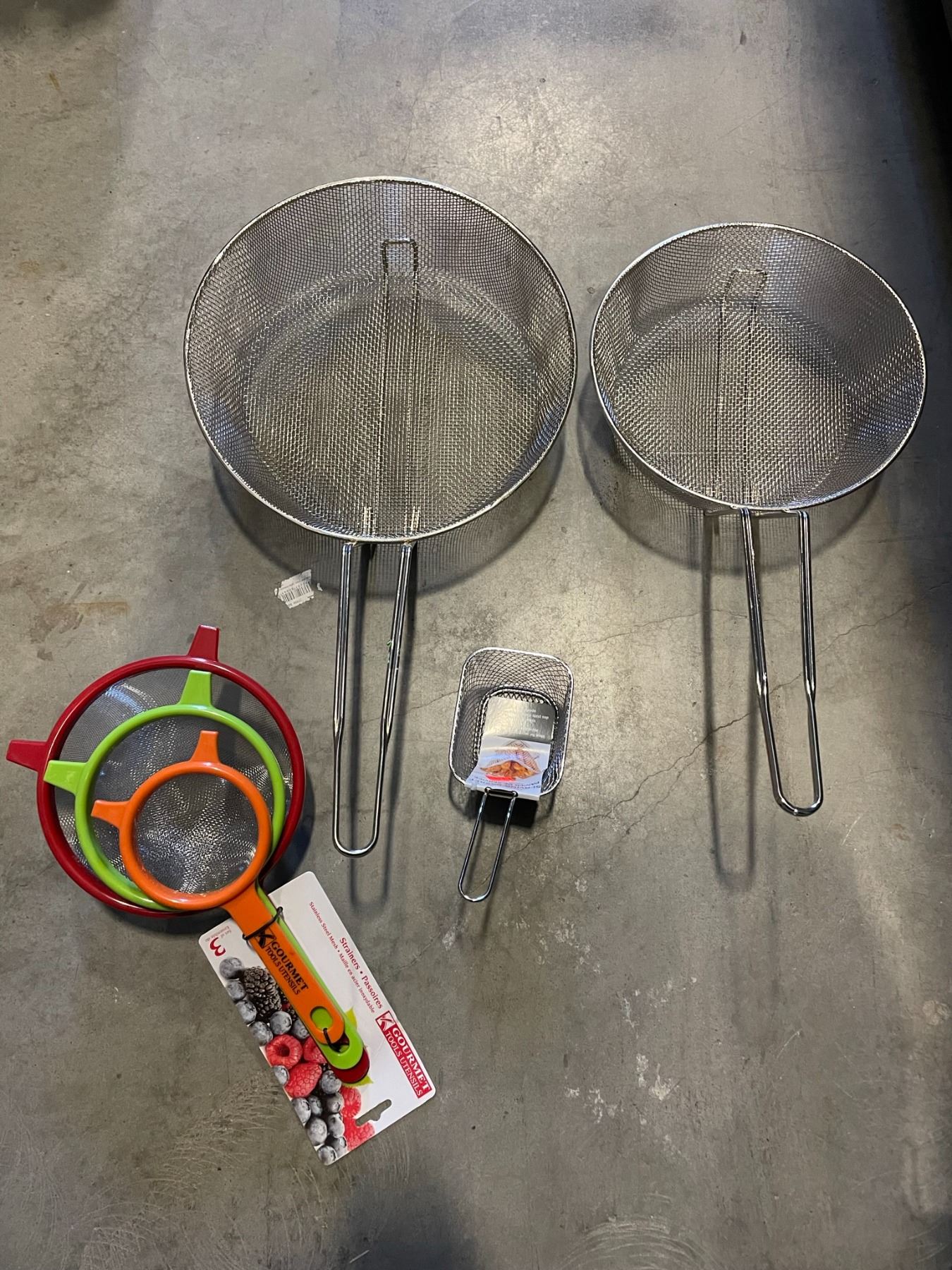 New - Heavy Duty Fine Commercial Strainer Set (Lot of 6)