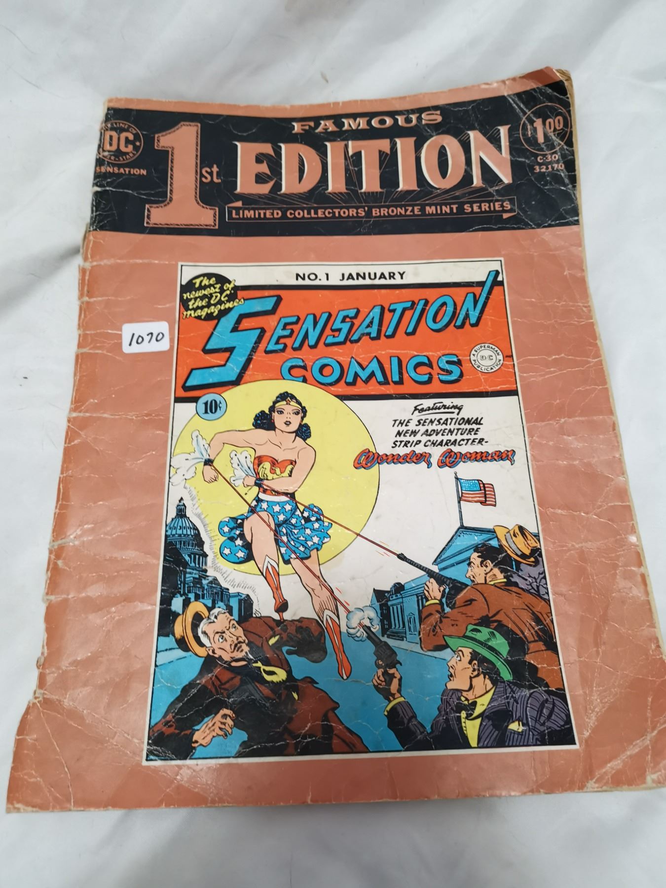 Large Wonder Women Comic - Schmalz Auctions