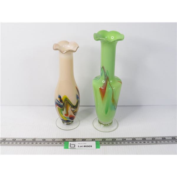 2 Swirled Glass Vases Bodnarus Auctioneering