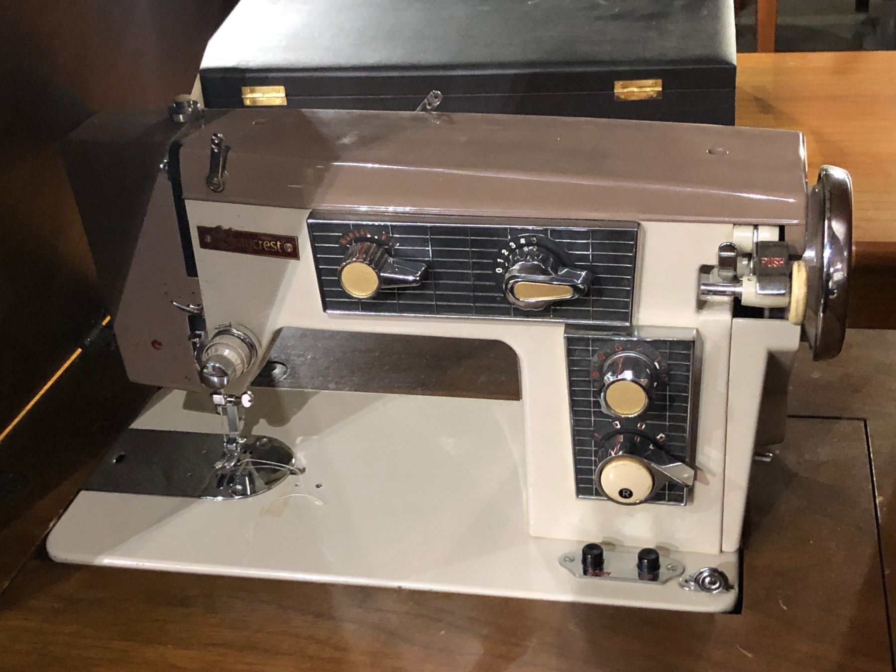 Baycrest sewing machine model 63 w/ wooden sewing station