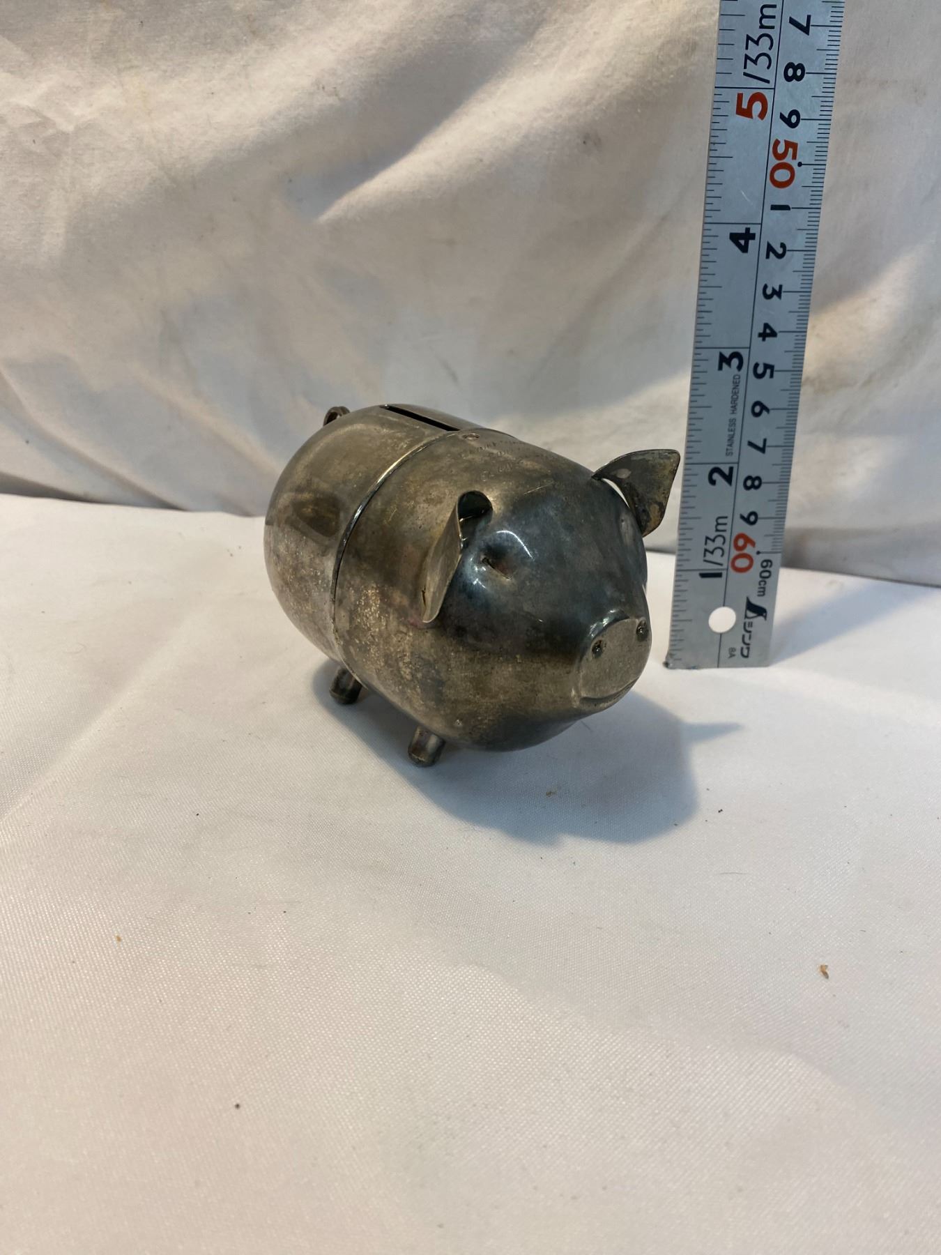 Metal pig bank