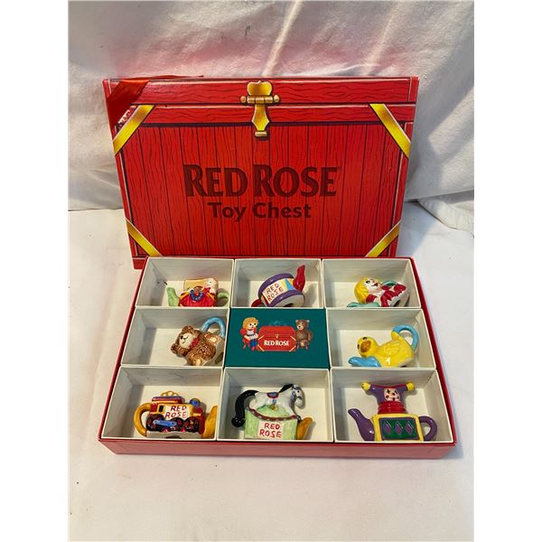 Red rose toy chest