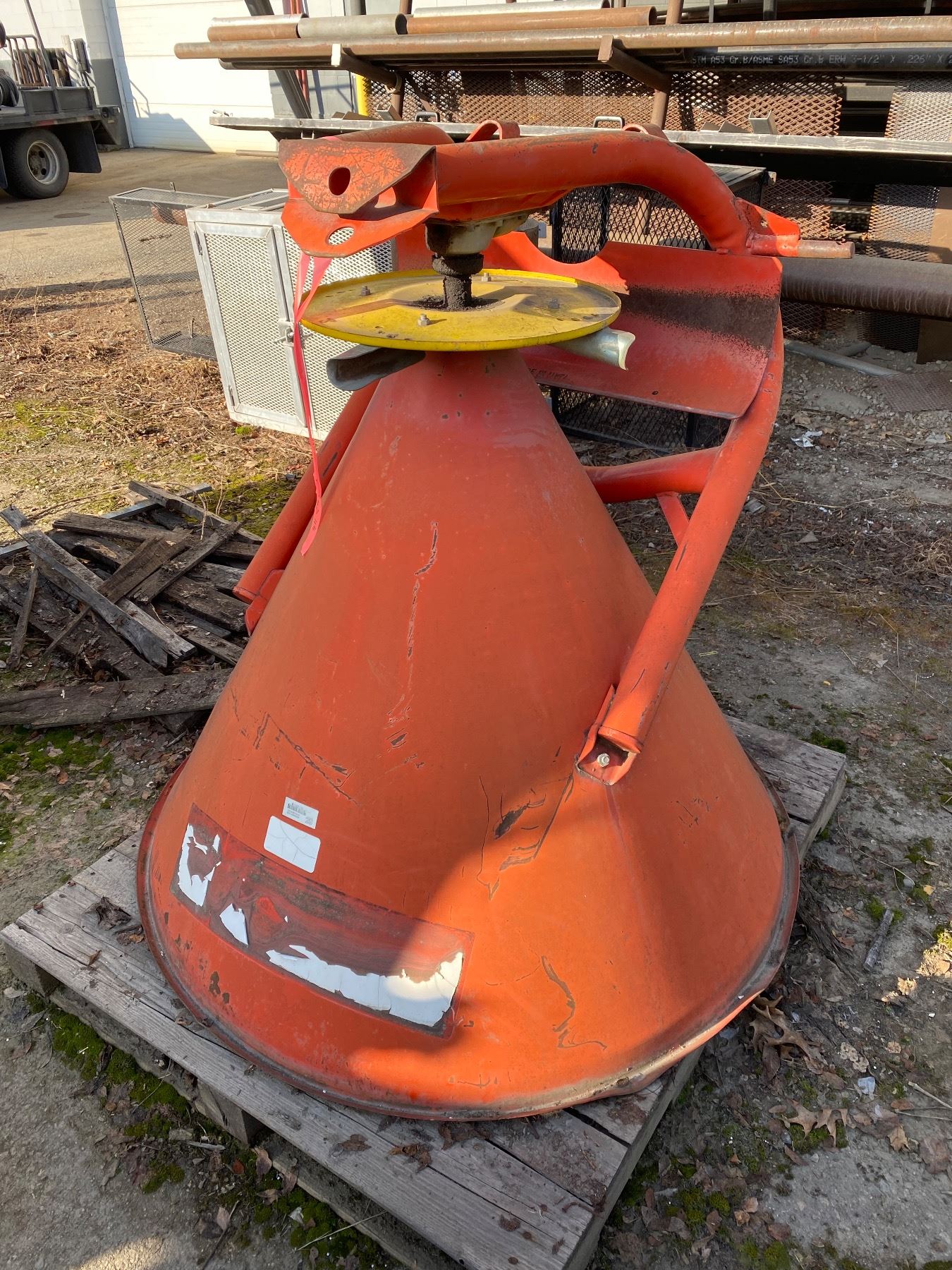 Fertilizer spreader metal cone hopper pto driven with 3 point hitch