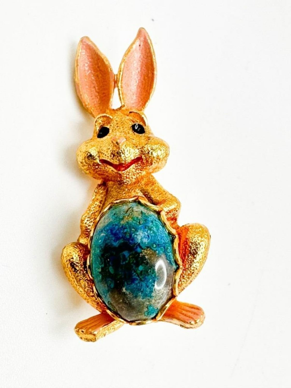 JELLY BELLY RABBIT BROOCH