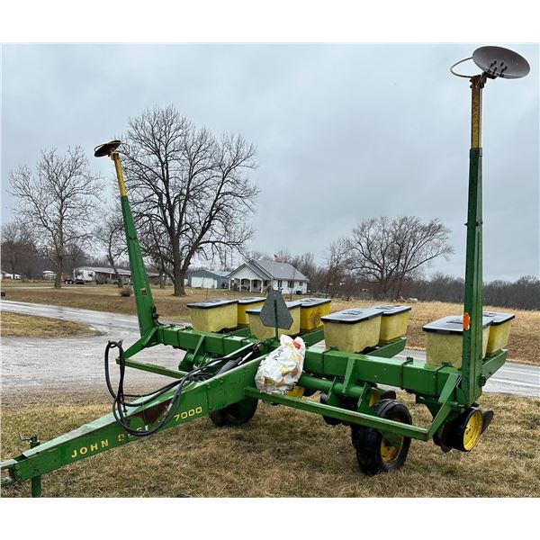 JD 7000 Four Row Planter