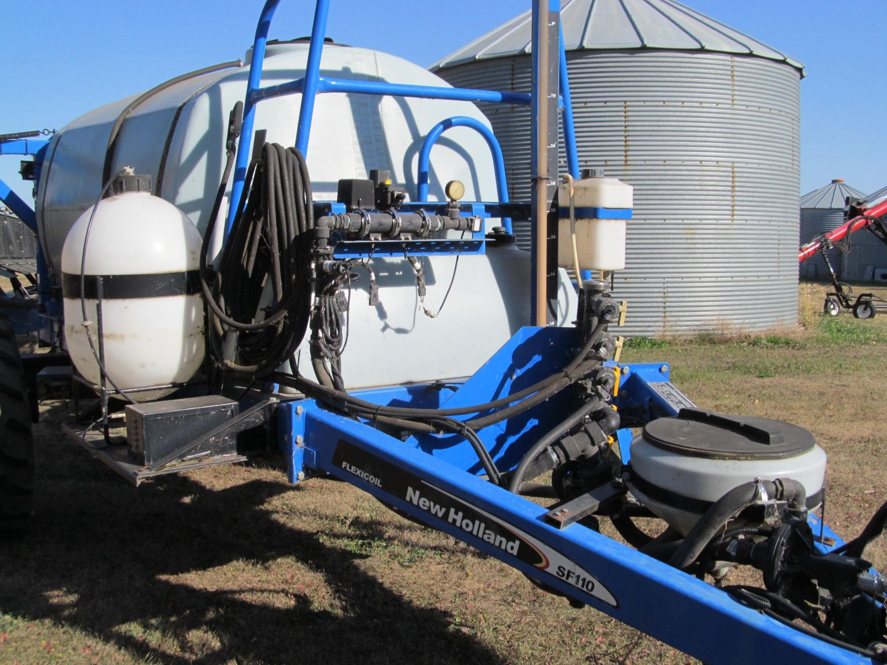 Flexicoil New Holland SF 110, SN- PNL013037, 90ft pull type field ...
