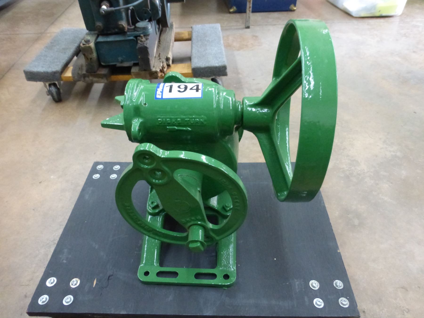 JD pump (turns like new)