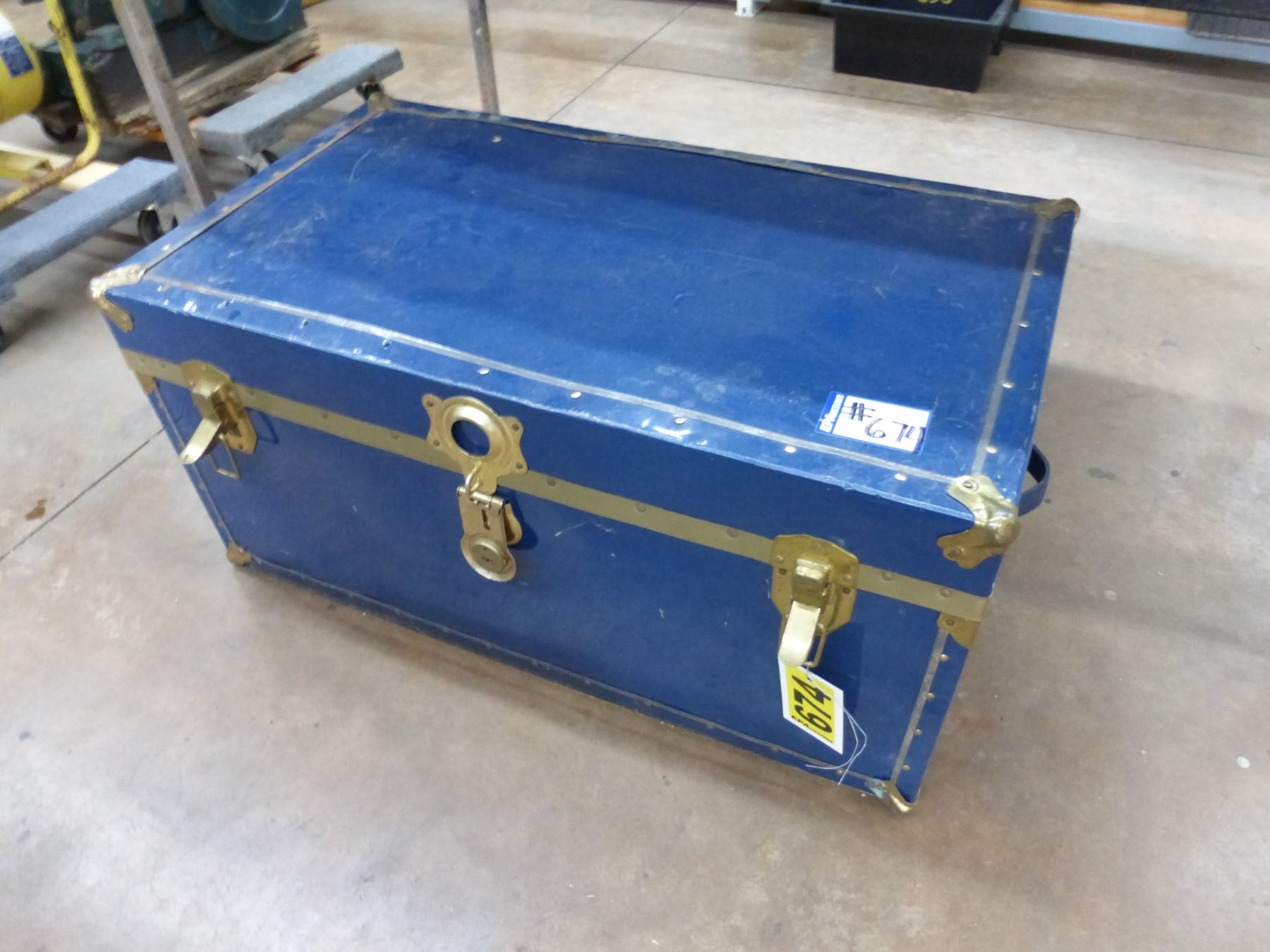 Blue trunk, 32" x 16" x 18"D c/w flexible dry vent ducting