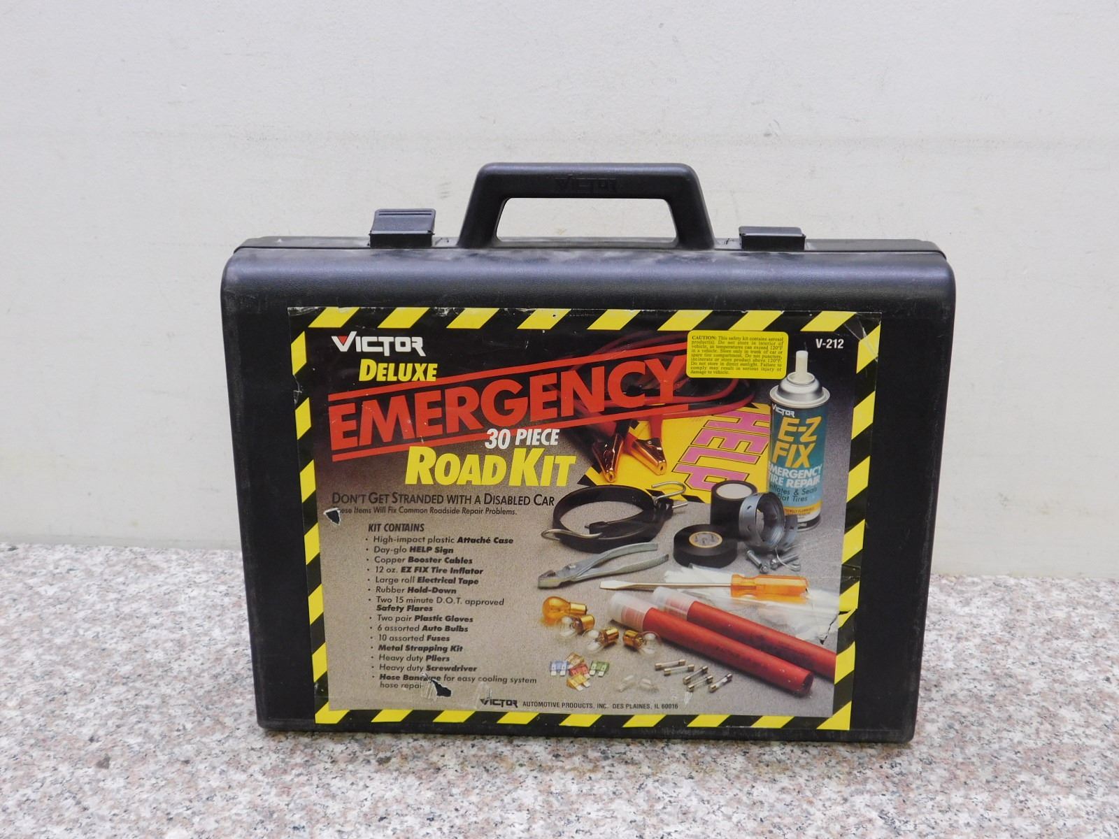 Victor Deluxe Emergency 30 Piece Road Kit V-212