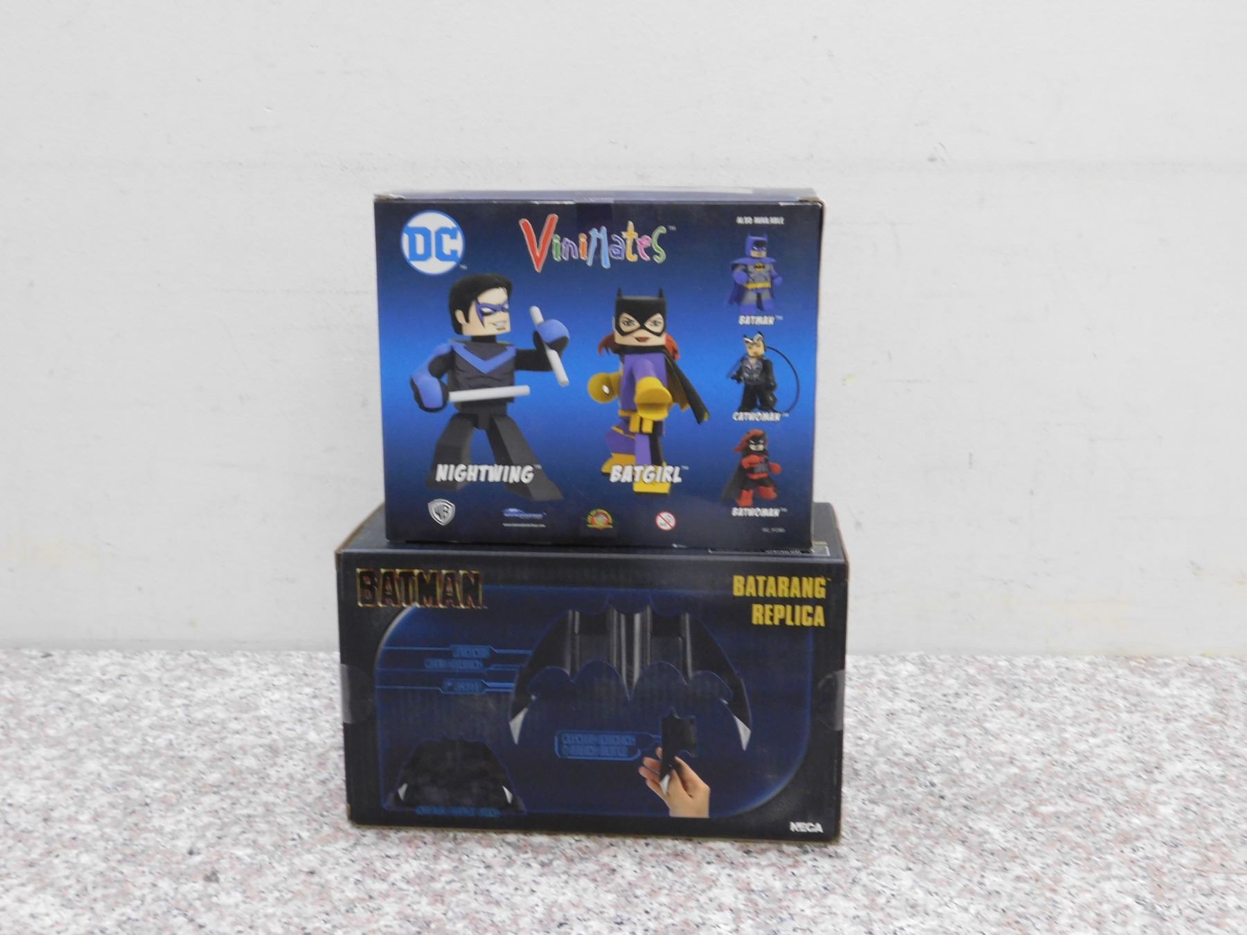 Lot of 2 Batman Batarang 1989 Replica and Vinimates Diamond Select DC ...