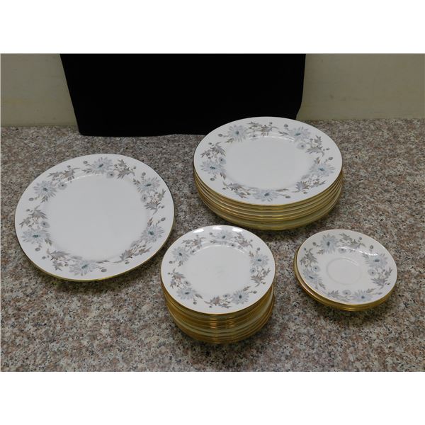 Lot of 26 Fine China Coalport "My Fair Lady" Dinner Plates, Serving ...