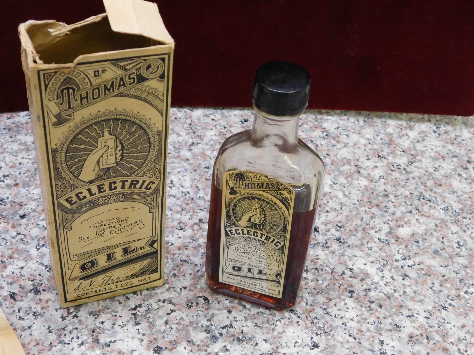 Antique Dr. Thomas Eclectric Oil Paper Label Glass Bottle w/ Box and ...
