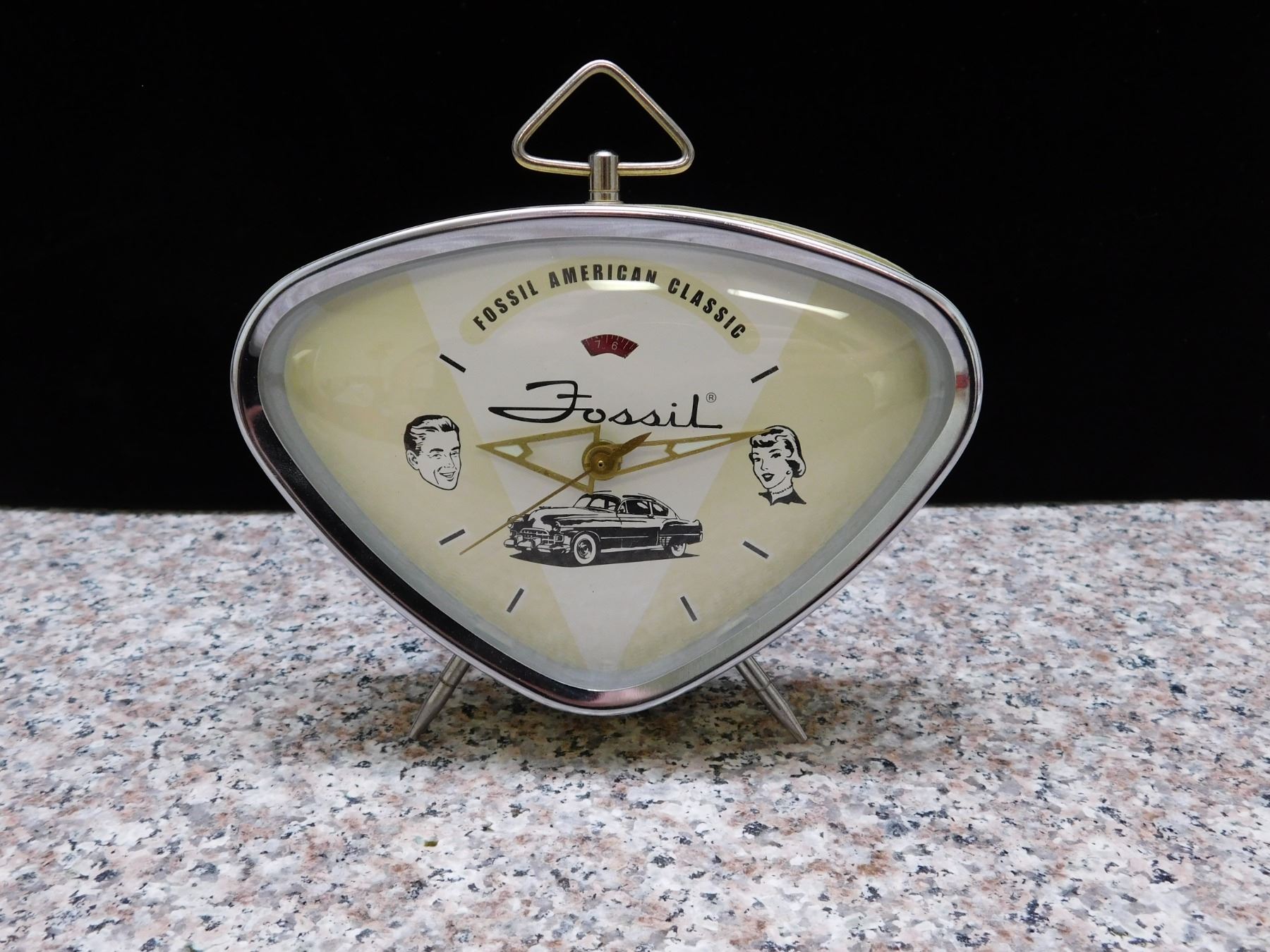 Fossil Clock Retro Vintage Style Atomic Faded Off White