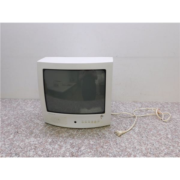Vintage Portable TV Thompson Consumer Electronics 1997